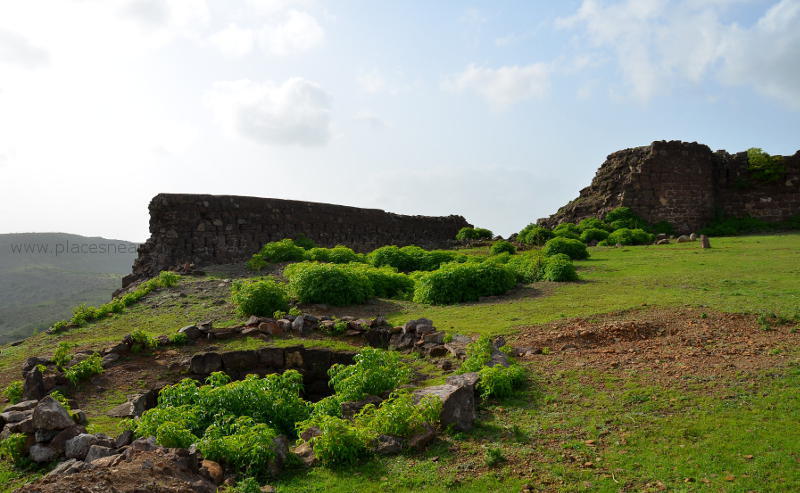 Malhargad – Sonori Fort – near Dive Ghat – Places near Pune and Mumbai