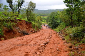 Road Trip to Madhe Ghat Waterfall – Places near Pune and Mumbai