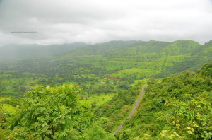 Road Trip to Madhe Ghat Waterfall – Places near Pune and Mumbai