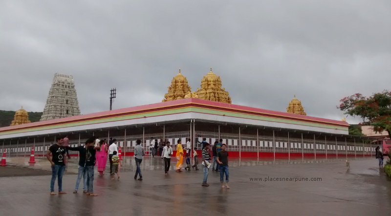 A short drive to Narayanpur Balaji Temple – Places near Pune and Mumbai