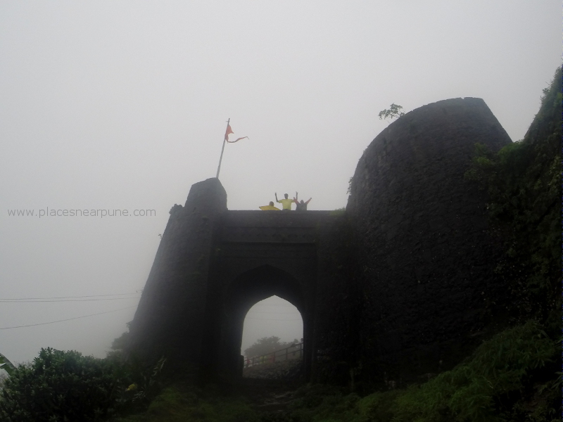 Drive to Purandar Fort in the rains – Places near Pune and Mumbai