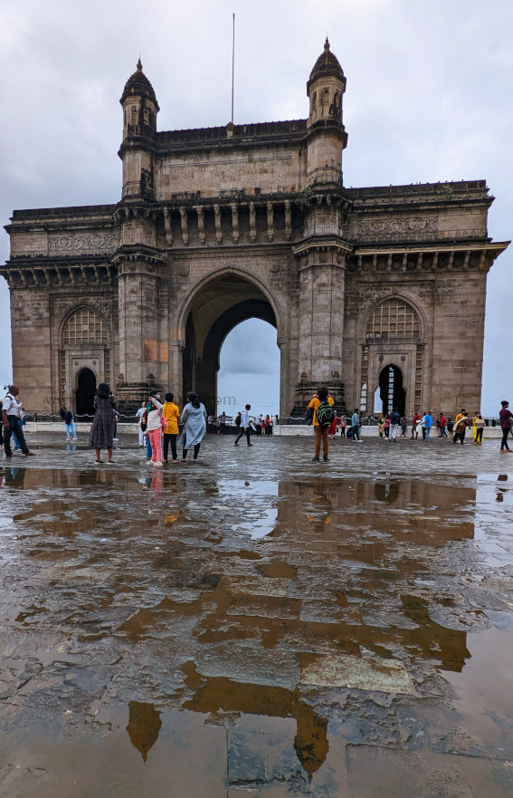 Deccan Queen Pune Mumbai train journey in the Vistadome Coach – Places ...